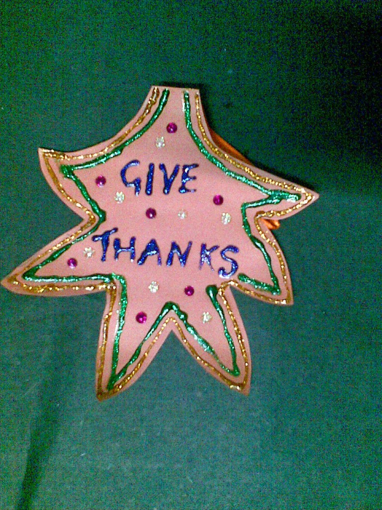 Thanksgiving Fall Leaf Hanging Decoration Craft for Kids - Kids Crafts ...