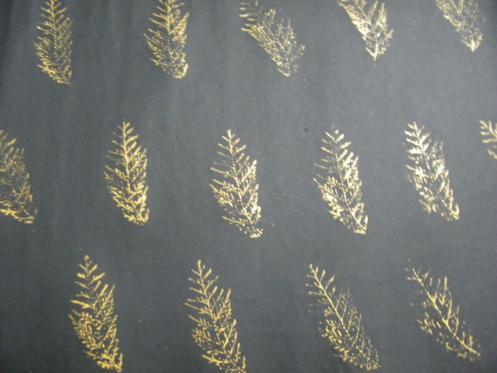 How to Make Leaf Print Gift Wrap Paper - Kids Crafts & Activities