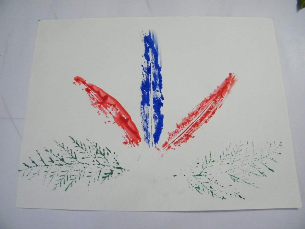 How to Make a Leaf Print Picture - Kids Crafts & Activities