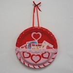 Valentines-Day-Card-Holder - Kids Crafts & Activities